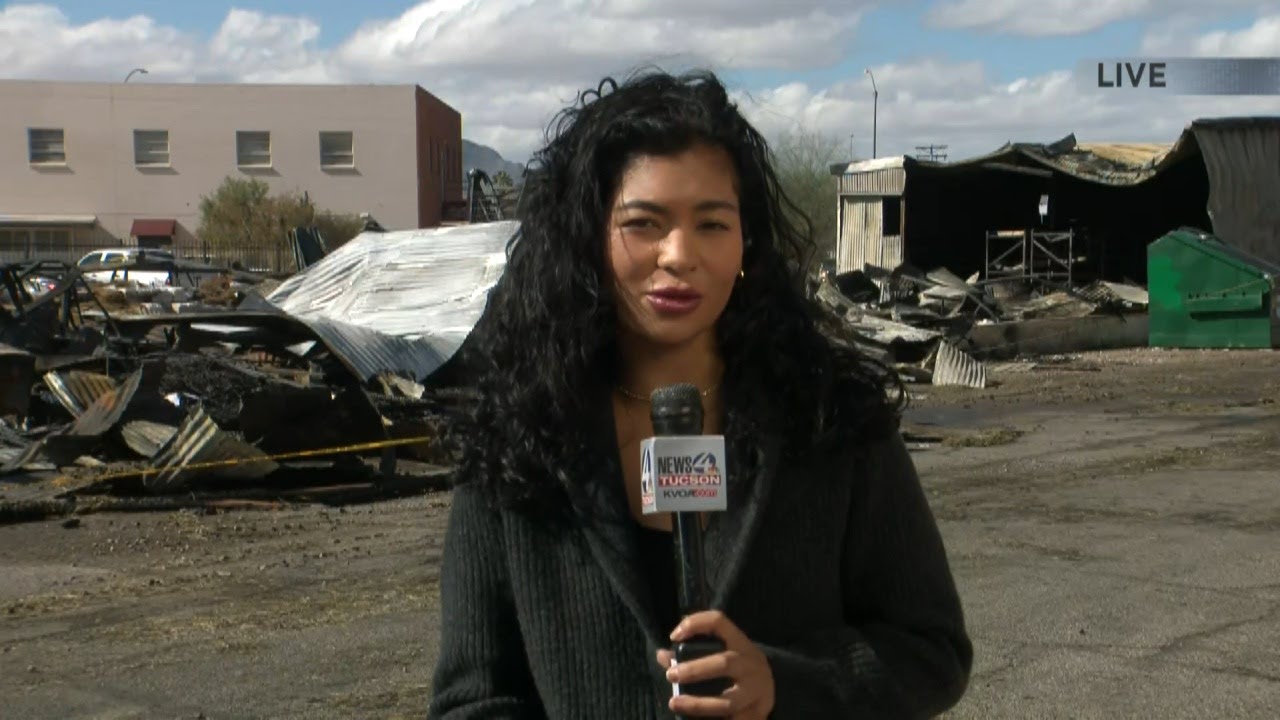 South Tucson feed store burns down - YouTube