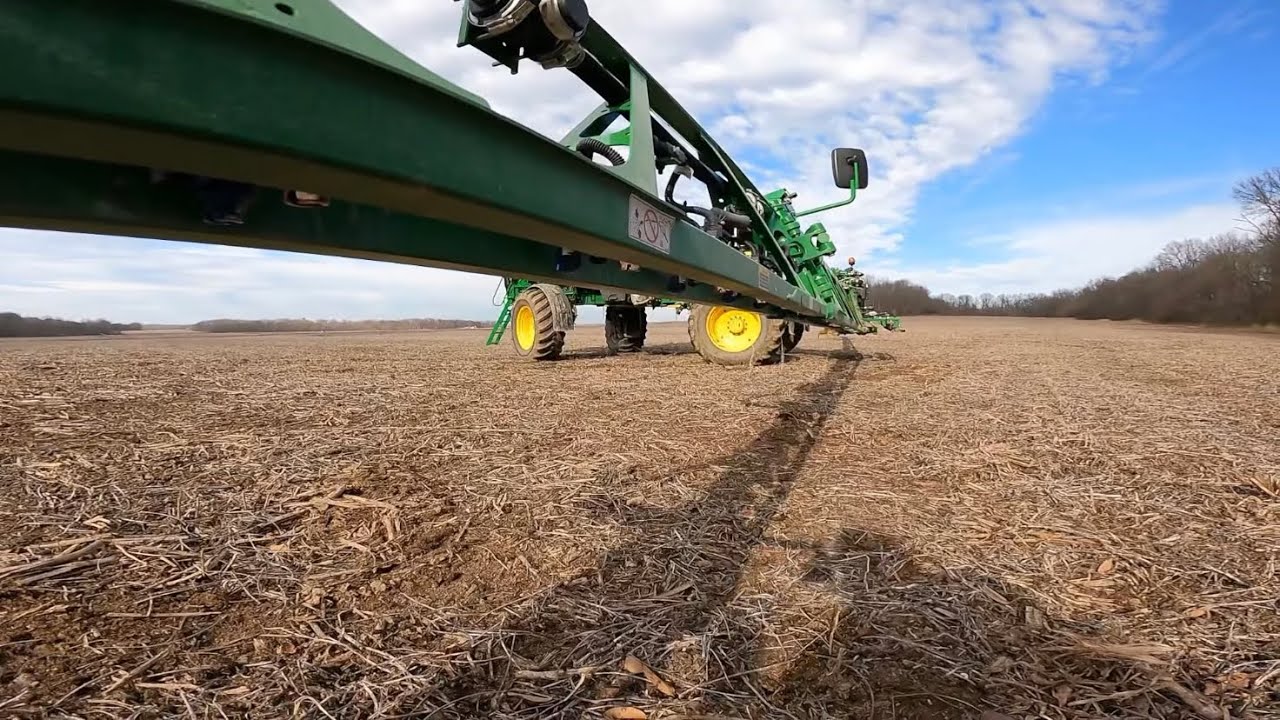 SPRAYING WITH EXACT APPLY FROM JOHN DEERE - YouTube