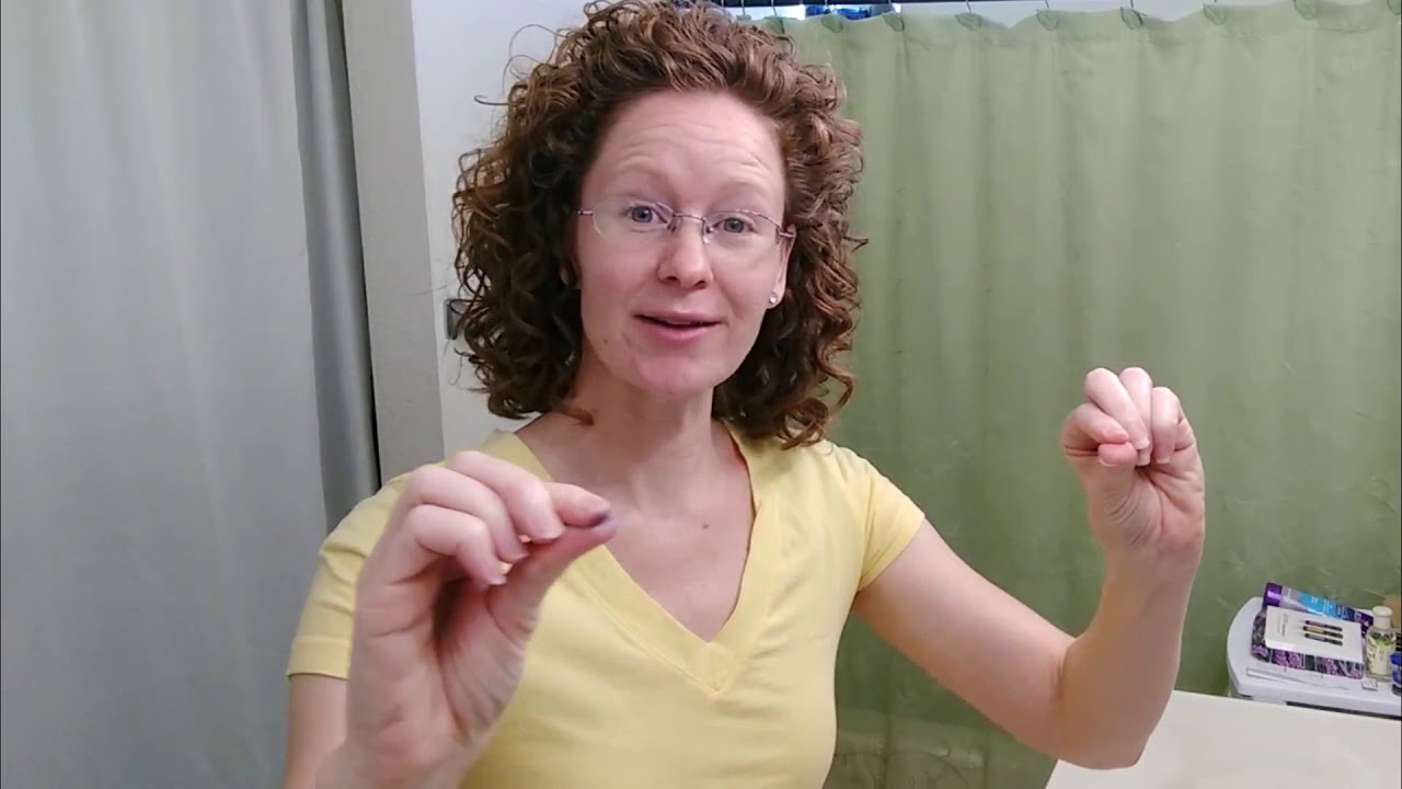 Curly Hair School #1 How To Analyze Your Own Hair/Porosity/Elasticity ...