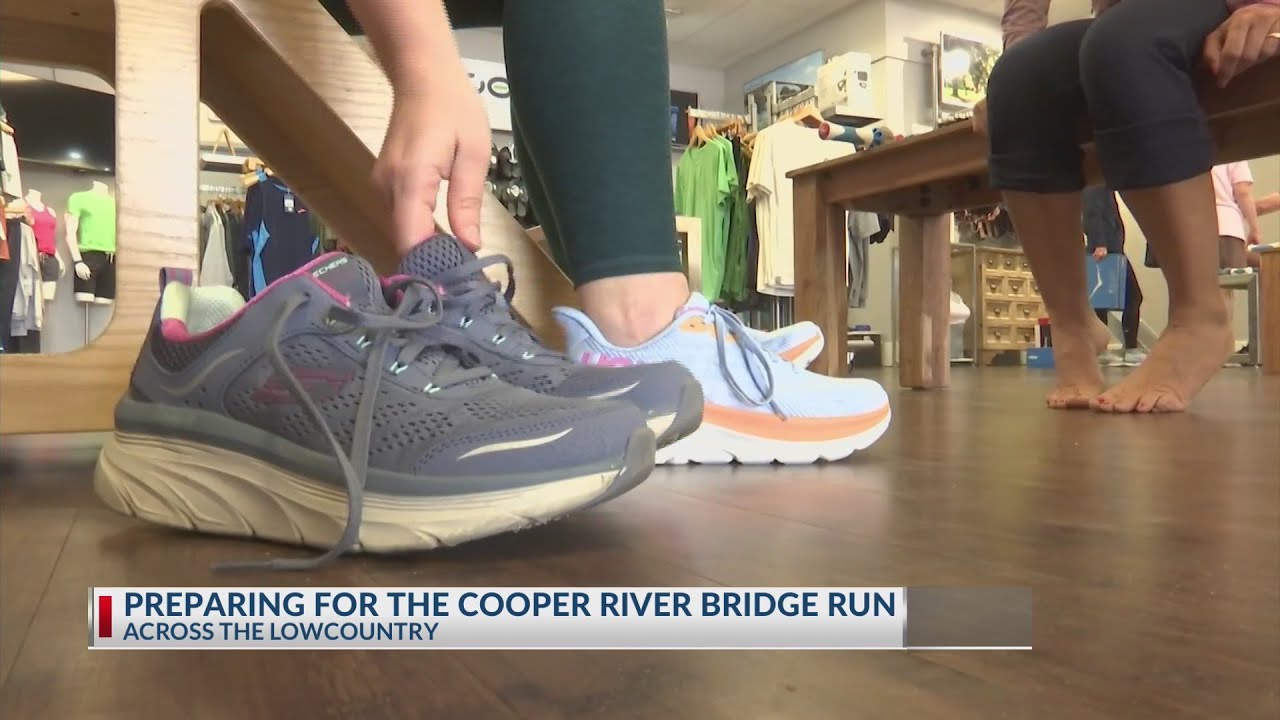 Trainer gives tips to runners before Cooper River Bridge Run - YouTube