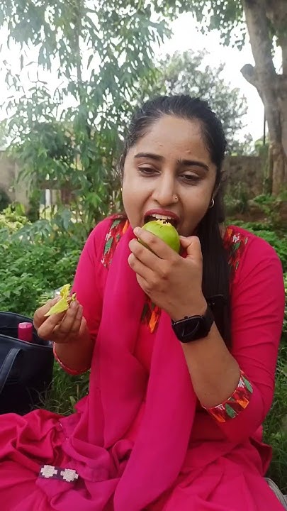 खाजा खाने समयमा यस्ता पलहरुलाई कहिलेकाहिँ क्यामेरामा पनि कैद
