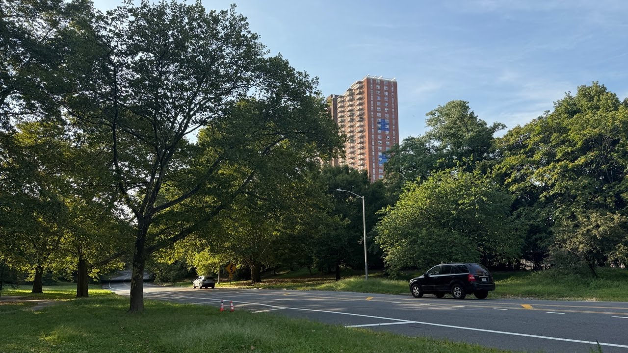 🔴 NYC Live: Beautiful Homes of Bay Ridge & the 25 Million Dollar ...