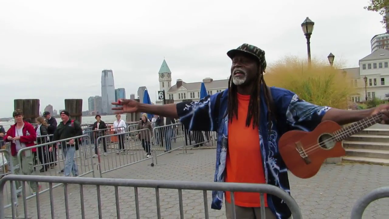 Street Singer with Guitar NEW YORK Performance - YouTube
