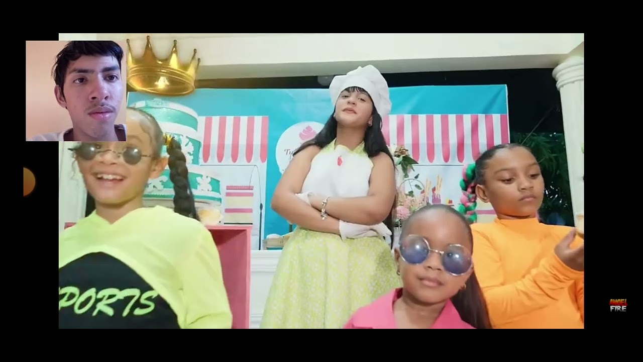 REACCIONANDO A - BICOCHITO 🧁ANGIE FIRE FF ( VIDEO OFICIAL ) - YouTube