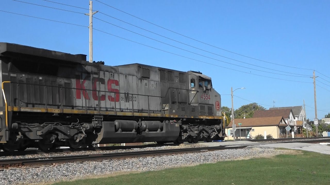 KCSM 4554 Leads CPKC 181 MMX, Buffalo, IA 10/1/23 - YouTube