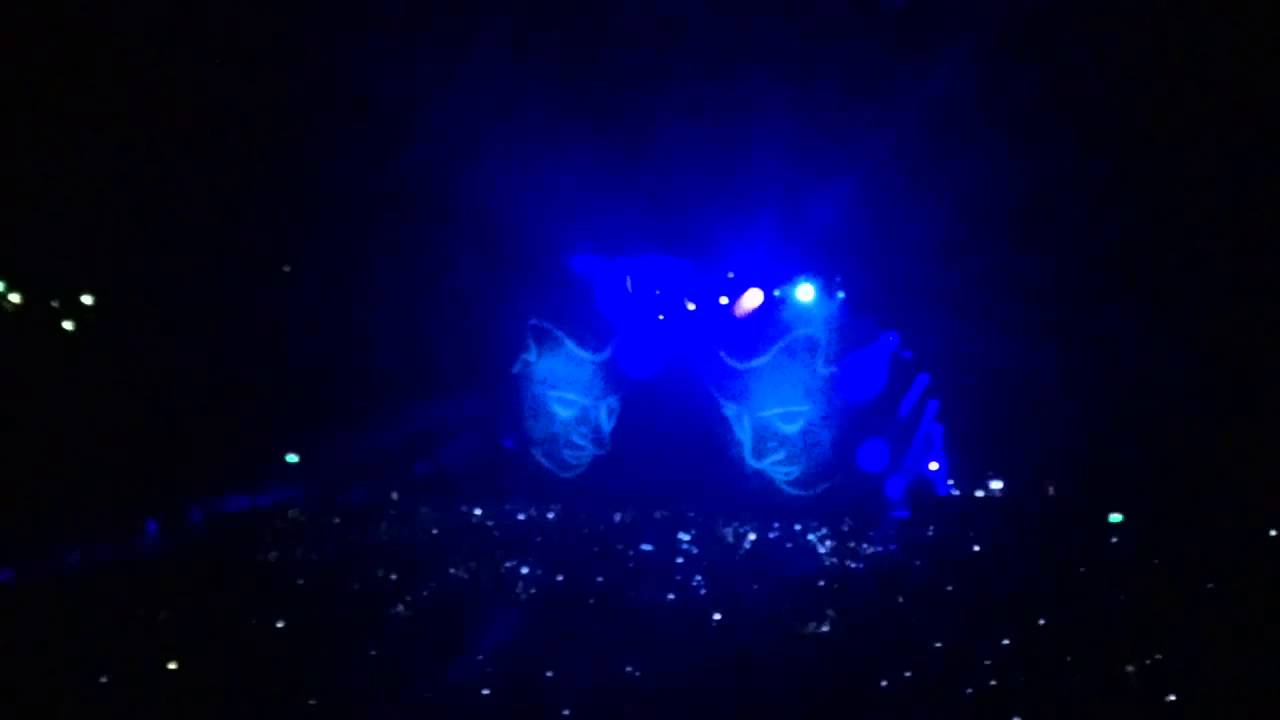 Sam Smith Concert Auckland 22.04.2015--OPENING - YouTube
