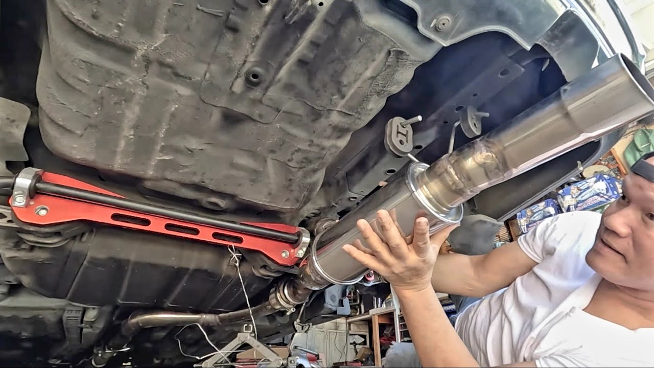 Vibrant Resonator Exhaust sound on 360whp Civic - YouTube