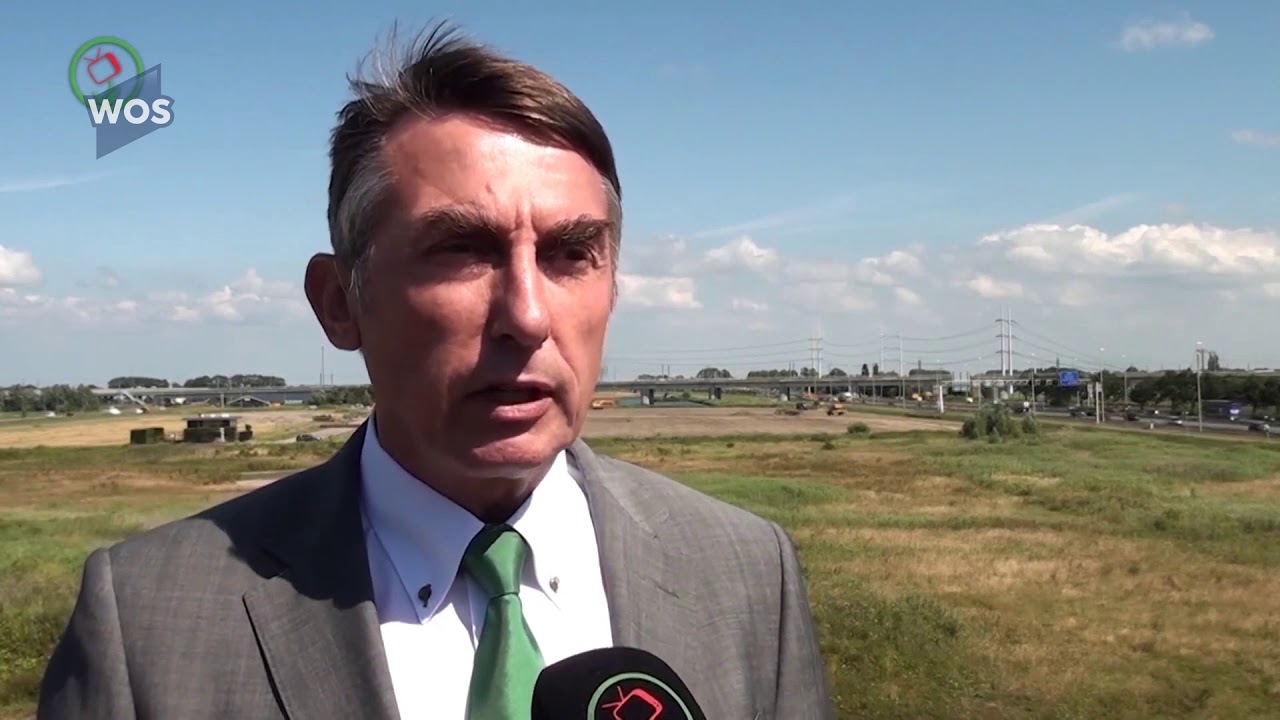 Albert Abee in februari geïnstalleerd - YouTube