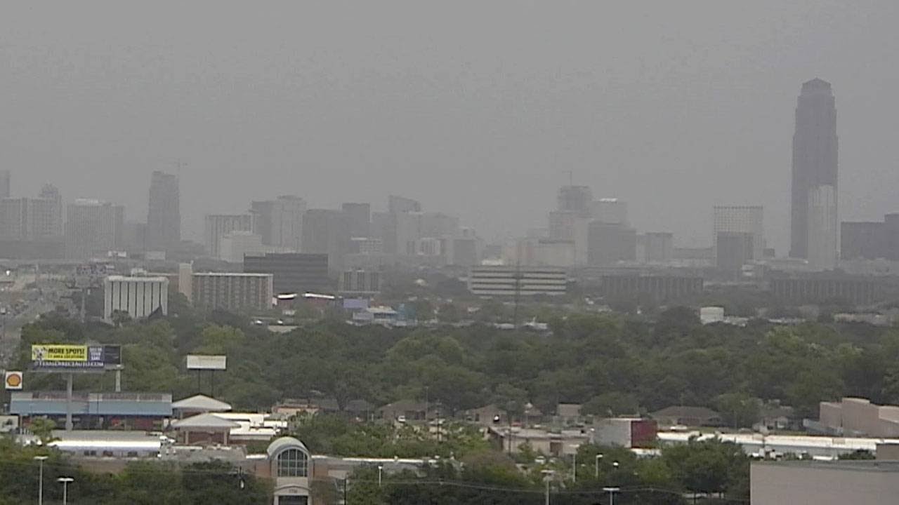 Meteorologist Justin Stapleton explains Houston's hazy skies - YouTube