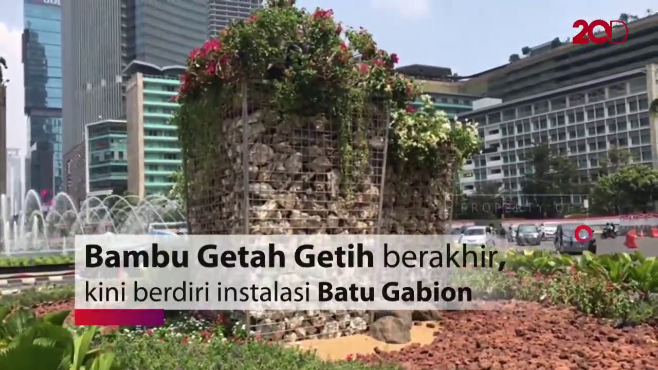 Penerus bambu getah getih di bundaran HI jakarta - YouTube