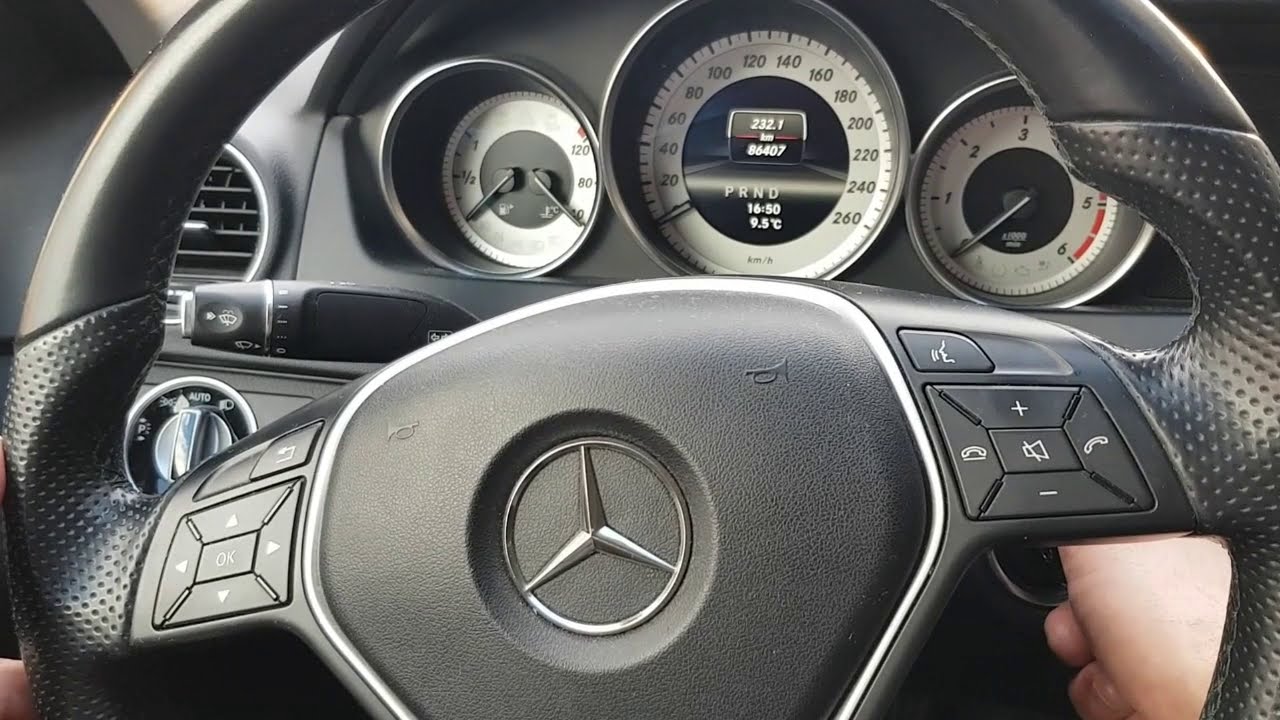 Mercedes W204 Service YouTube mercedes-w204-service-youtube