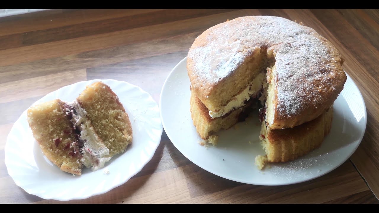 Super Light Victoria Sponge. Step by Step Guide - YouTube