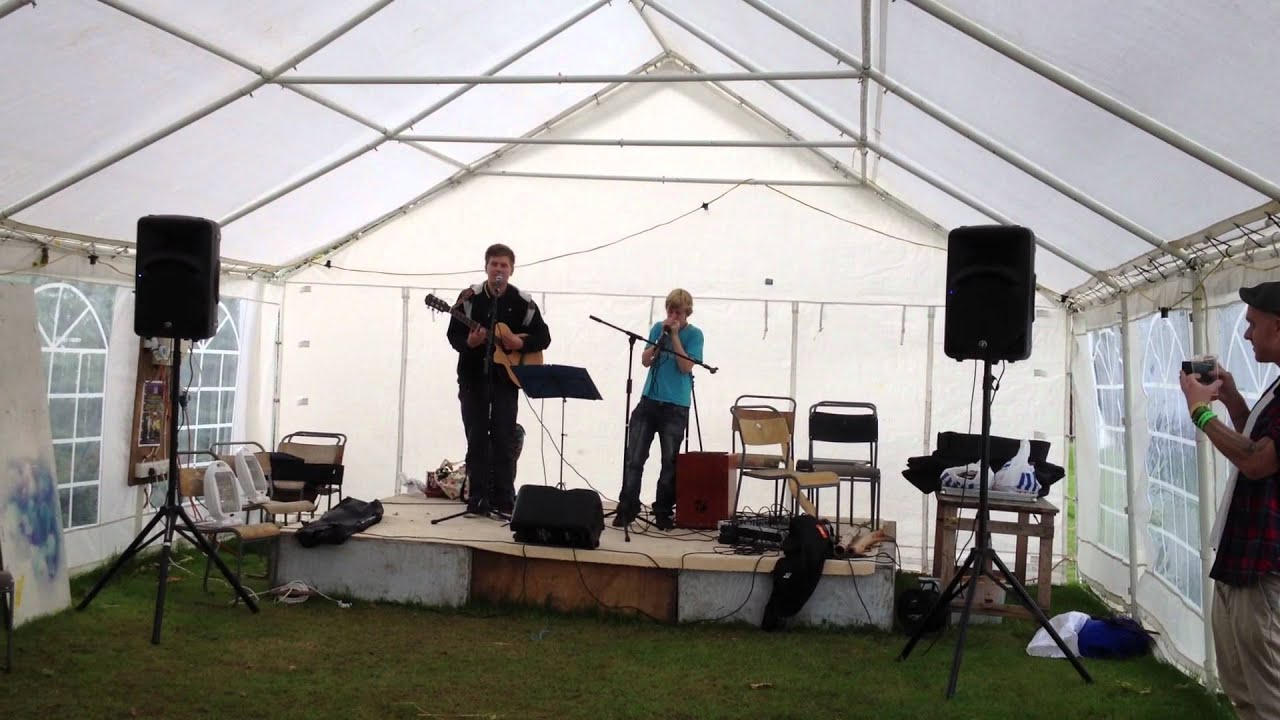 Ben Dumpleton (BeatBoxing) and Josh Bowes at KyraFest oct 2012 (Ed ...