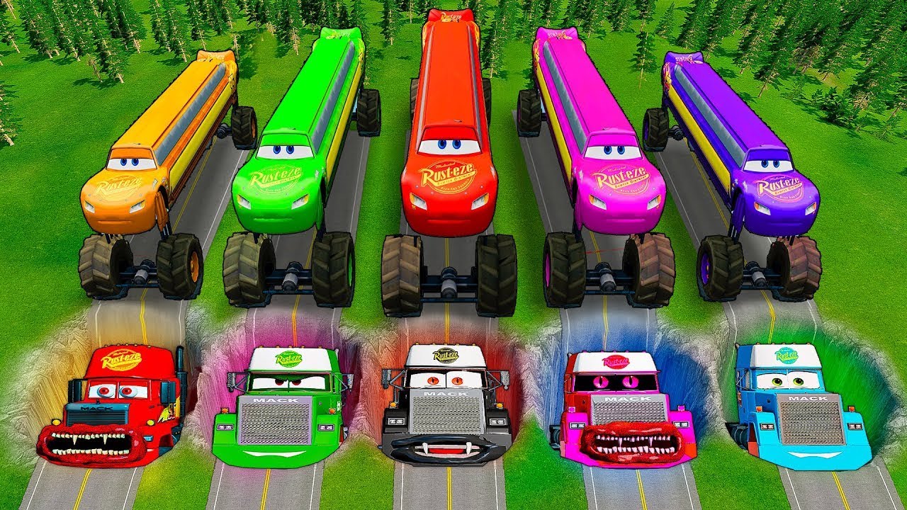 Mega pits with McQueen and Pixar Cars Vs Big & Small Lightning McQueen ...