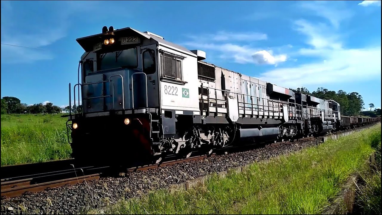 Dupla de locomotivas EMD GT46 AC da VL! e vagões de Bauxita vazios ...