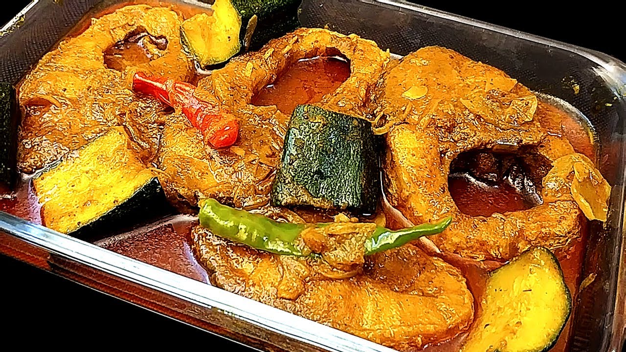 হেব্বি মজার জুকিনি দিয়ে রুই মাছ রান্না ! Zucchini Rui Mach Ranna ...