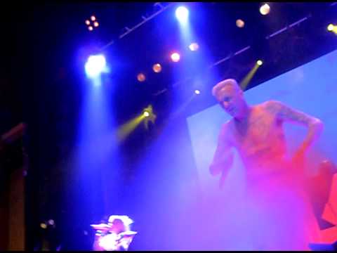 Die Antwoord - Fatty Boom Boom LIVE (Denver, CO, 8/6/12) - YouTube
