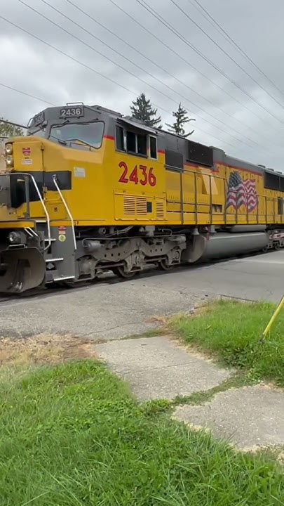 I love seeing the smoke coming out of the locomotive iory 5016 taking September 28 August 30 ...