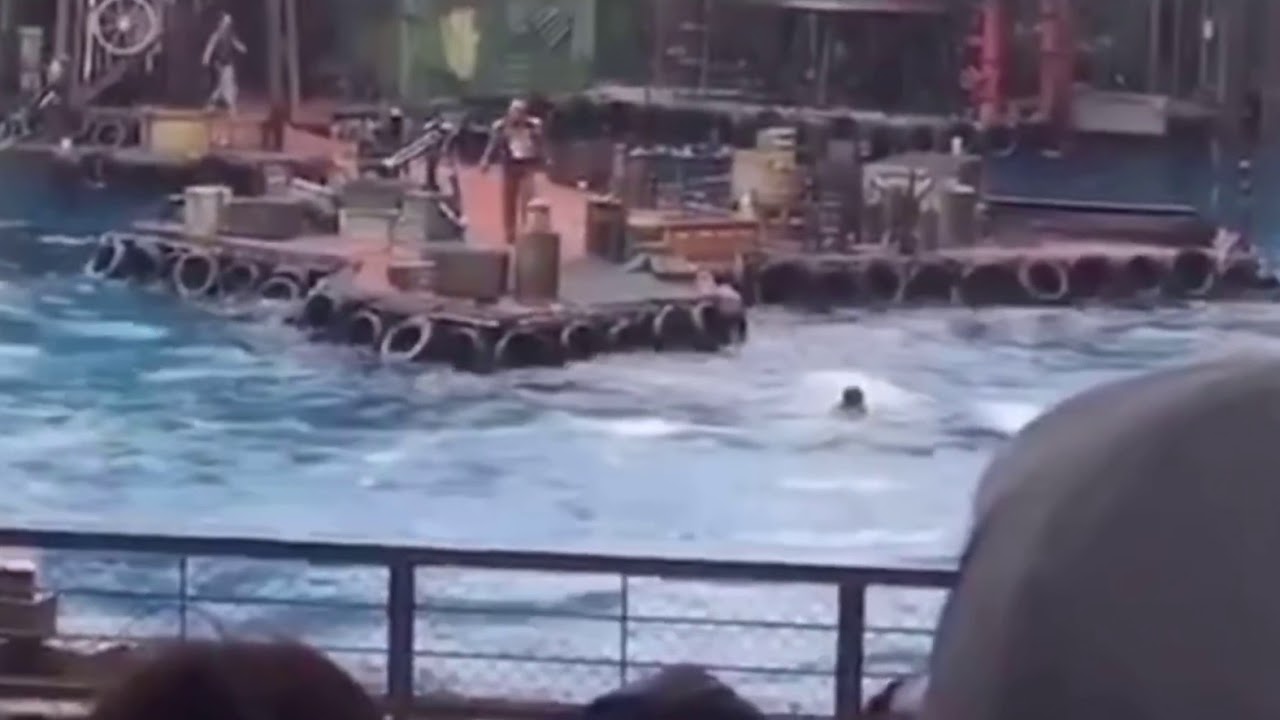 USJ ウォーターワールド 水上バイク 事故 2018.6.7 - YouTube