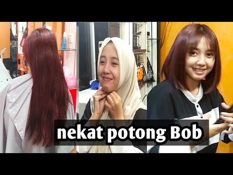 Meskipun sayang cewek berjilbab nekat potong rambut panjangnya 