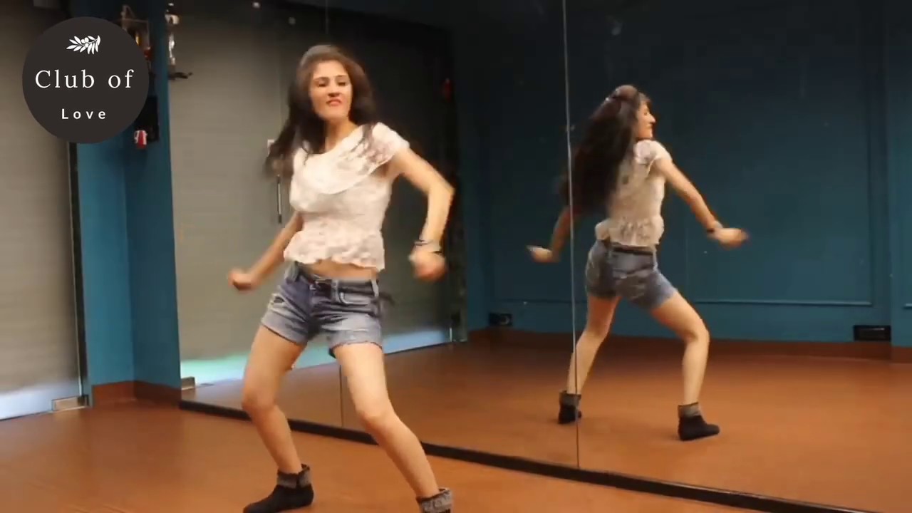Girl dance on Bom digi digi song - YouTube