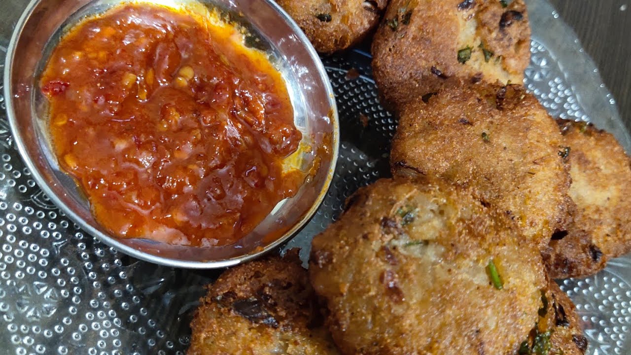 POHE KI PAKODI | Crispy and easy to make - YouTube