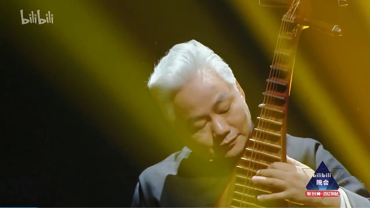 China’s first virtual singer "luo tianyi" sing a old Chinese song ...