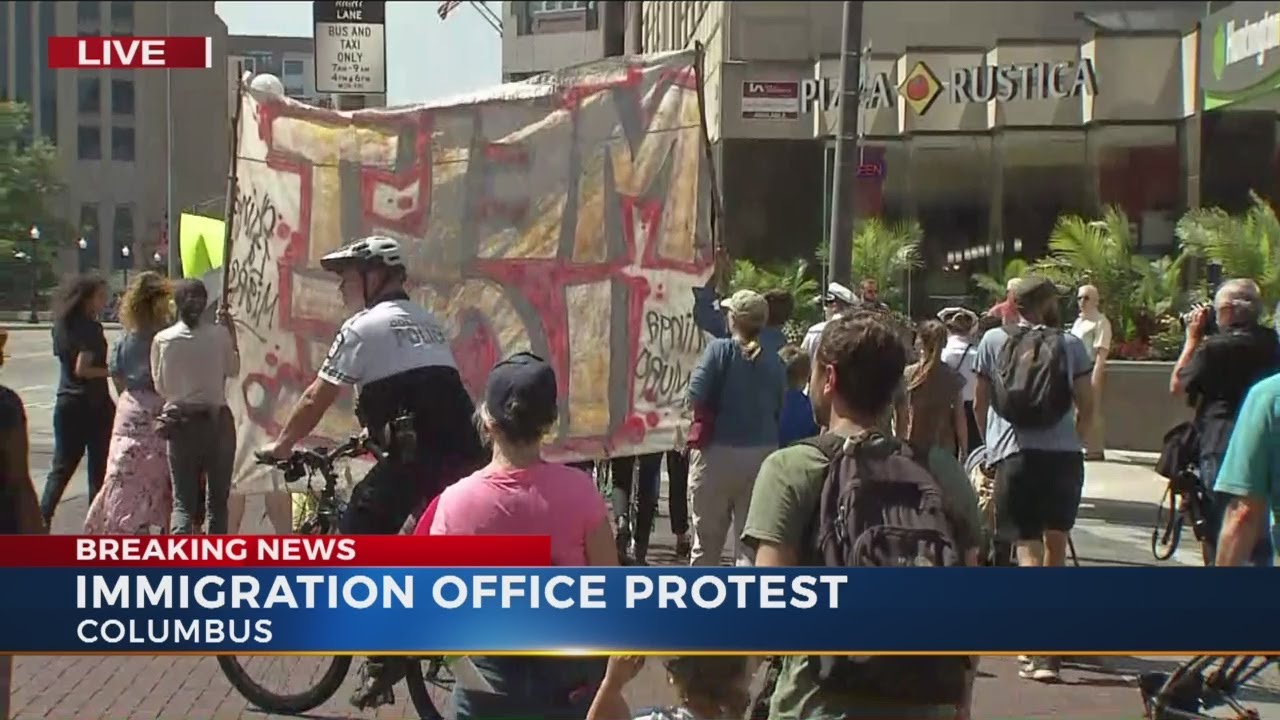 ICE protesters block streets in downtown Columbus - YouTube