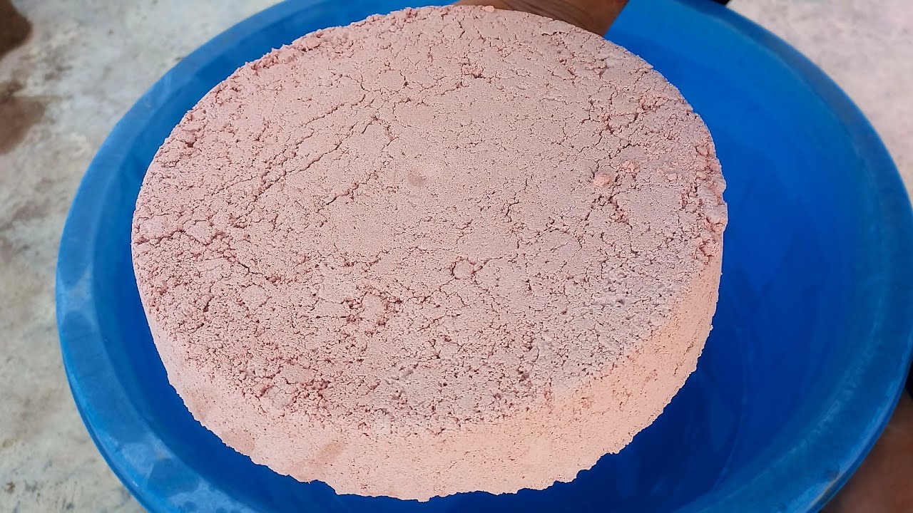 Omg😃Brand New Moon cakes of Pink Soda Sand crumbling and dipping in ...