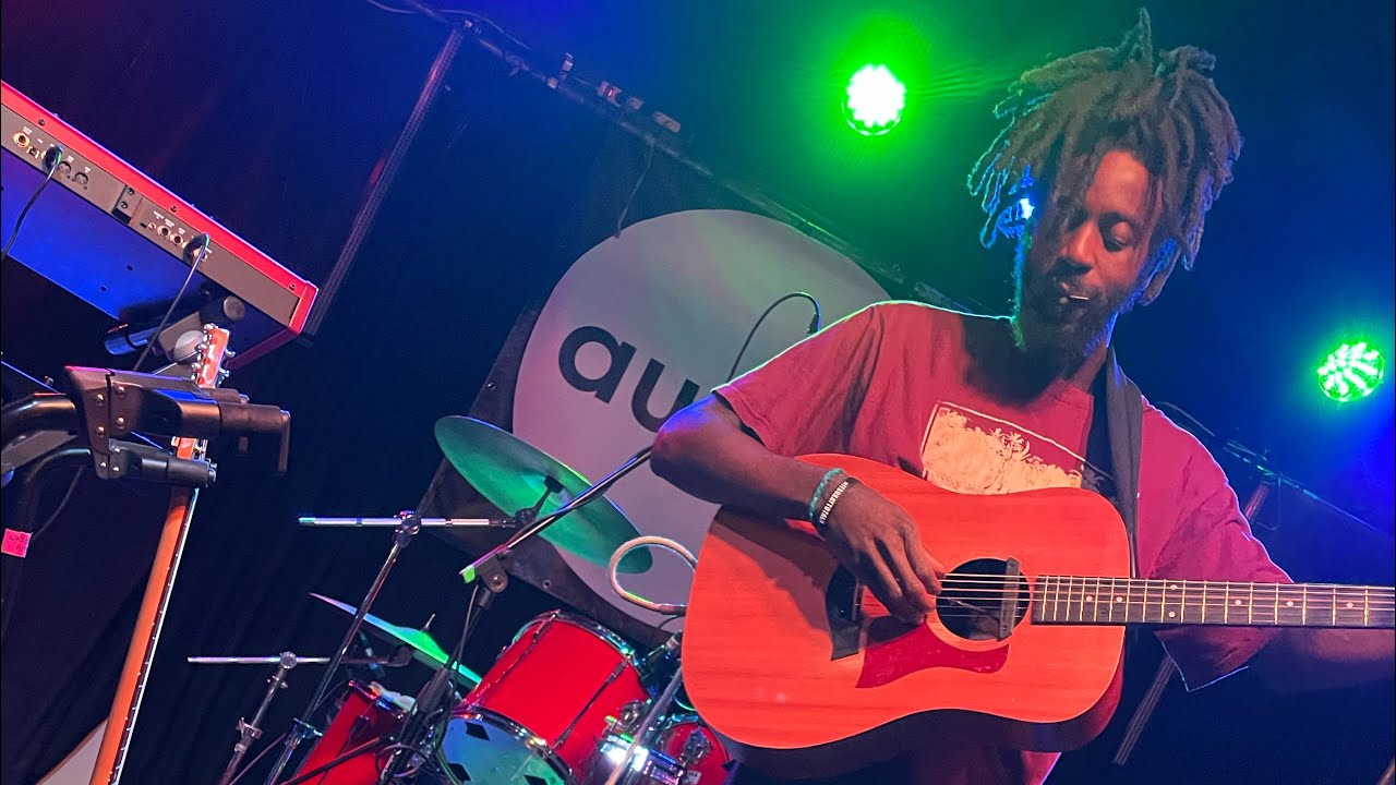 Simmer *NEW SONG* [LIVE @ AUDIO (Glasgow)] | James Liandu - YouTube