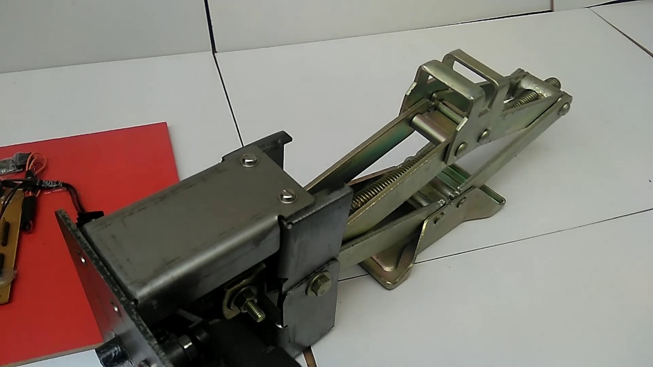 Android based Screw Jack for B.Tech mechanical Live project - YouTube