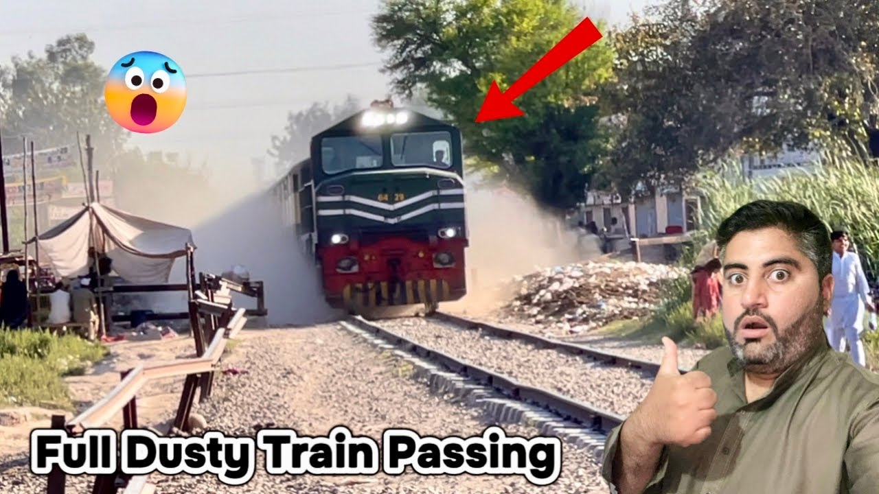 Full Dusty Train & Fast Speed Action Allama Iqbal Express Coming Fast ...