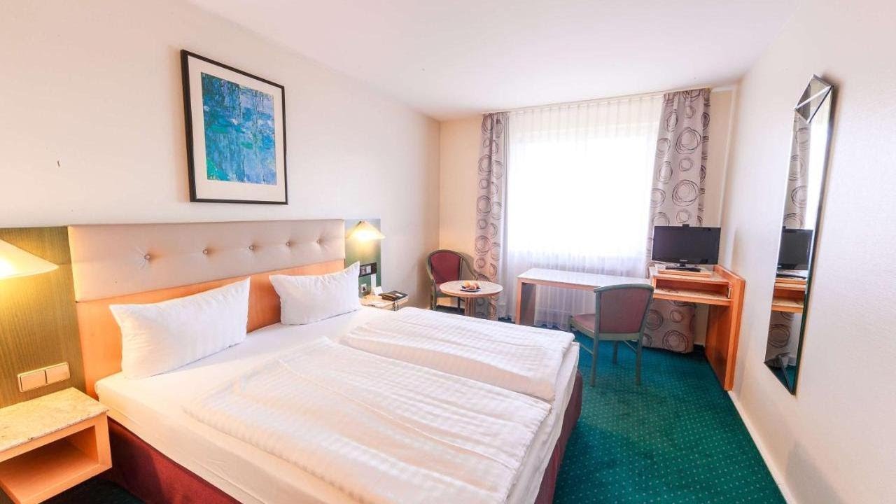 PLAZA Hotel Blankenburg Ditzingen, Sure Hotel Collection, Ditzingen ...