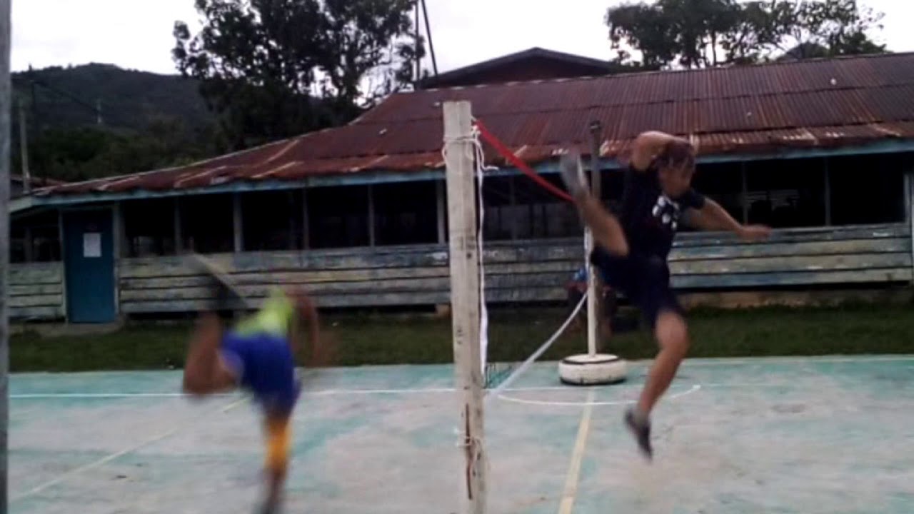 Sepak takraw roll spike versi slow motion by sunsuron takraw - YouTube