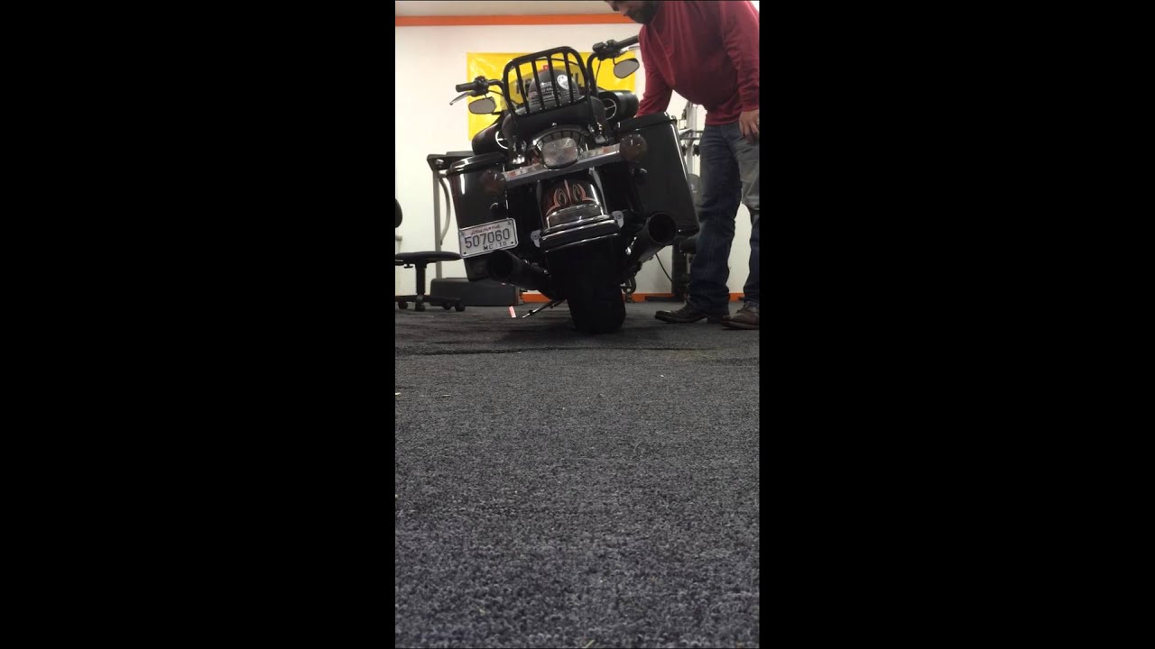 Xotic customs air ride ultra classic - YouTube