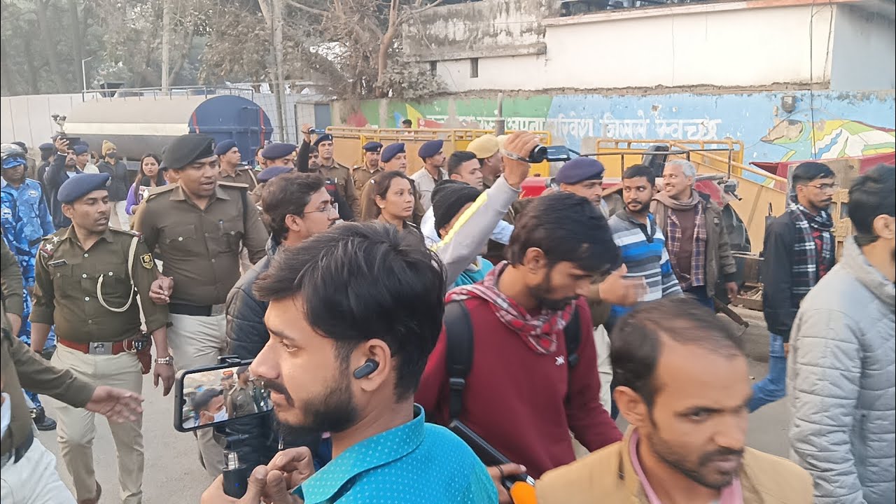 70th BPSC re-exam protest BPSC office | BPSC महाआंदोलन - YouTube