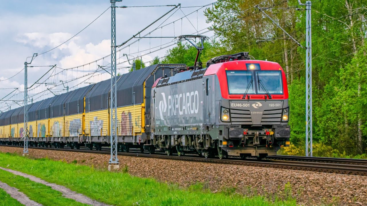 Vectron PKP Cargo z ciekawymi wagonami - YouTube