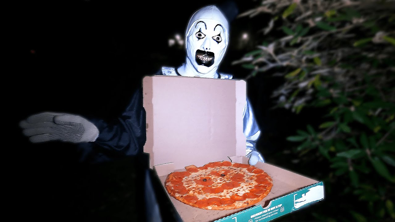 Scary Clown Delivers Pizza and It's Terrifying! WeeeClown Around - YouTube