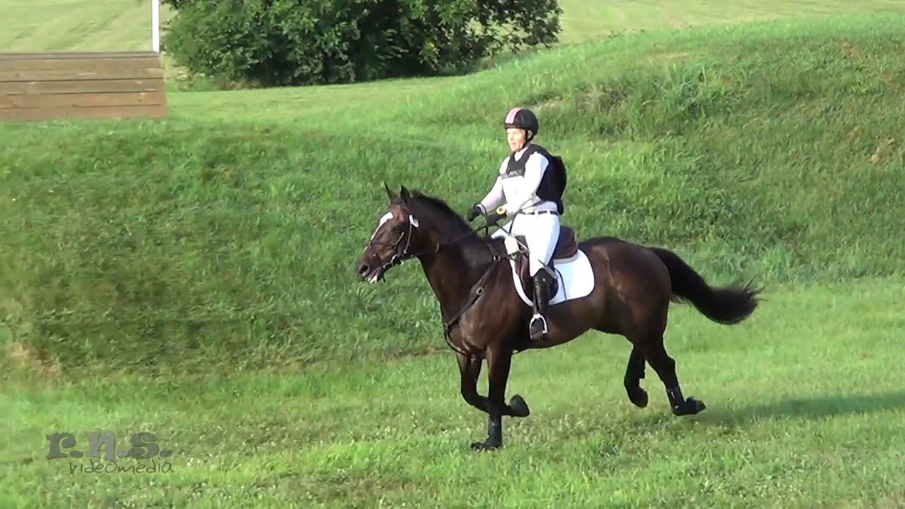 Leah Snowden & Ivy League at Champagne Run at the Park Horse Trials ...