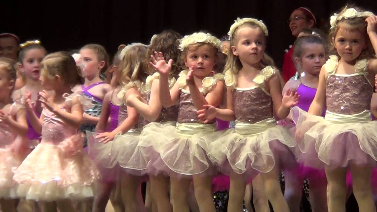 Dee Dots 2016 - Dance Recital Finale - Rhythmettes - YouTube