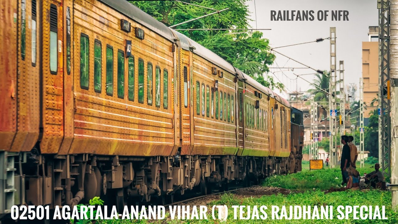 02501 Agartala-Anand Vihar (T) #Tejas Rajdhani Special led by Baaz ...