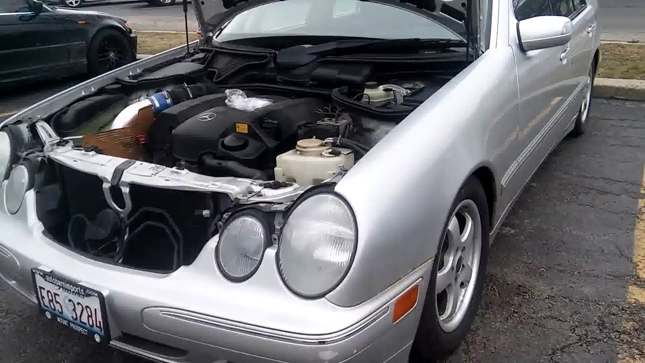 Mercedes W210 Small Headlight bulbs replacement/ Замена передних ...