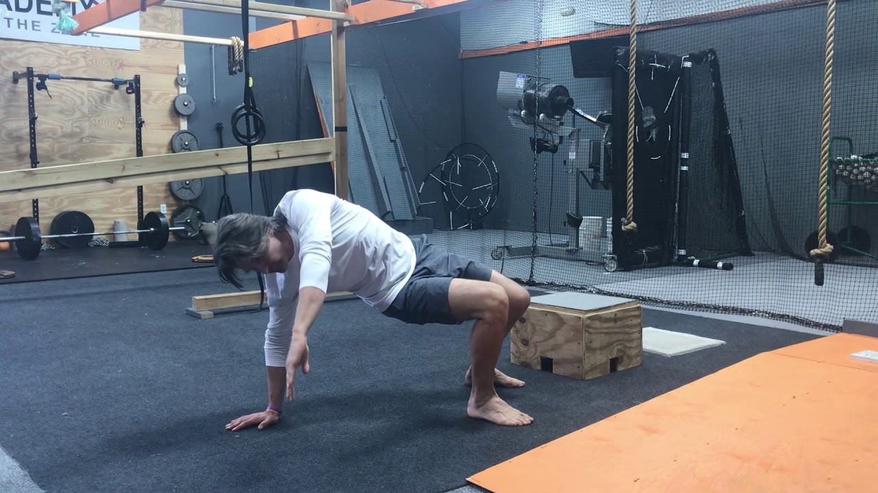 Inverted Crawl Hip Lift with Reach - YouTube