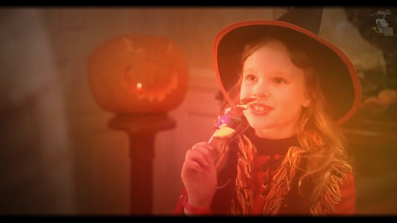 |Halloween 2018| Hocus Pocus Opening Credits "Thriller/Heads Will Roll ...