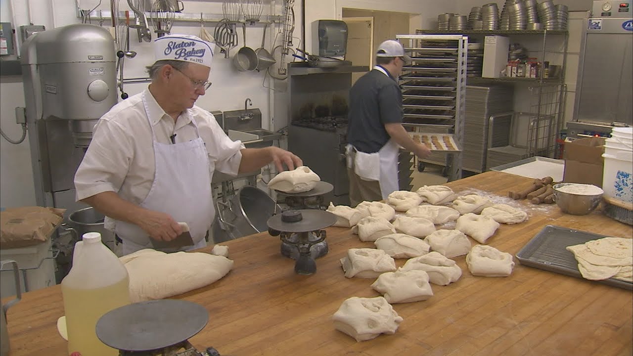 Slaton Bakery (Texas Country Reporter) - YouTube