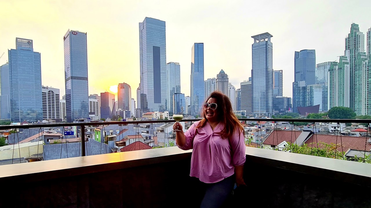 Noru Rooftop Bar Nostoi Hotel Jakarta - YouTube