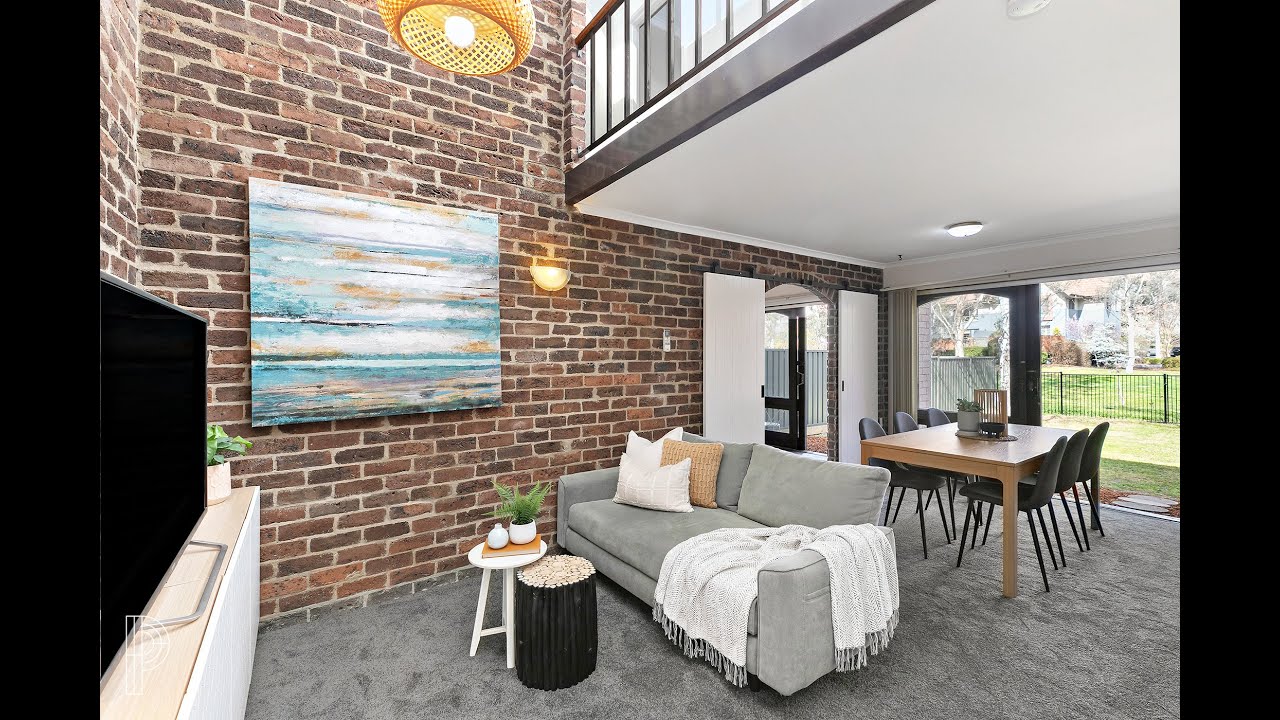 16 Mackaness Place, GARRAN - YouTube