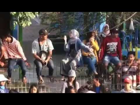Make It Bun Dem versi Ukhti Bergoyang Asik Viral