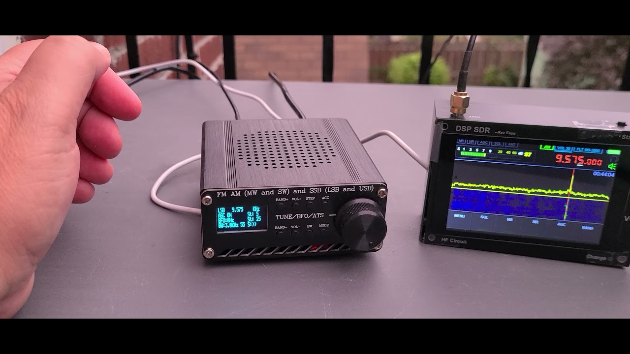 Chinese Malahit DSP SDR and ATS 20 receivers tonight on W6LVP loop ...