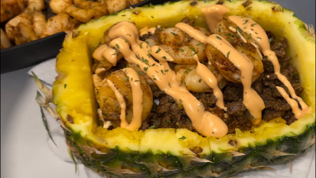 My wife made a Loaded pineapple bowl #reko_osofunny - YouTube